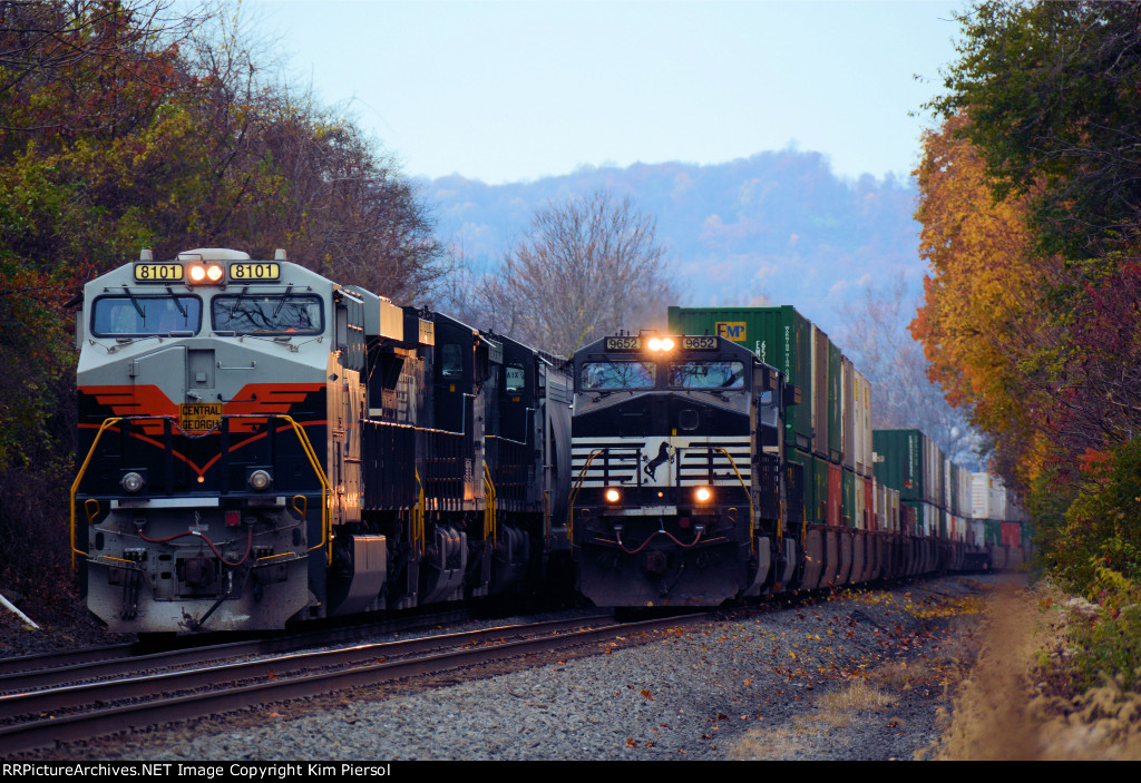NS 9652 20R Passing NS 8101 33A "Central of Georgia" Heritage